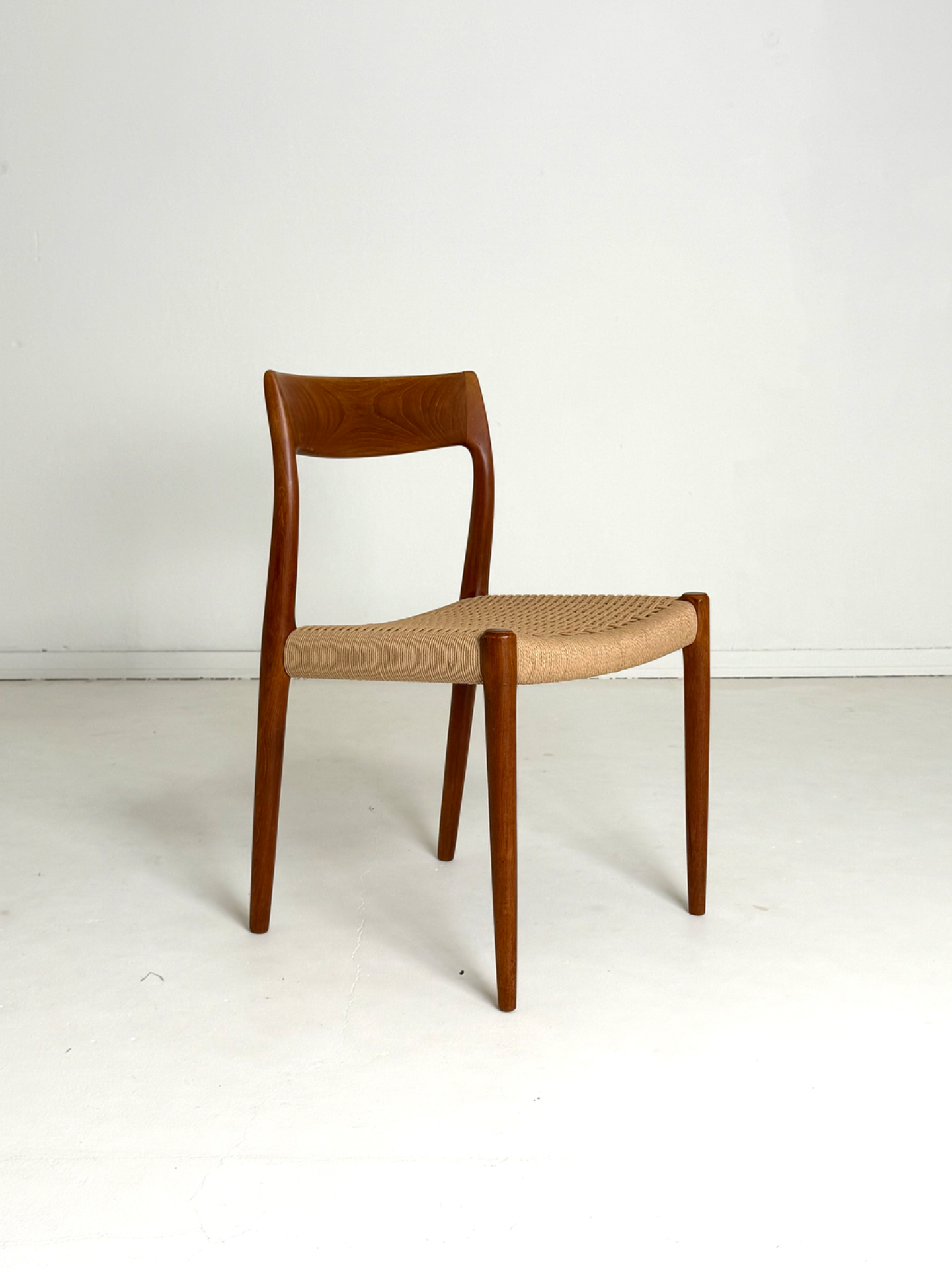 Niels O. Møller Model 77 Chairs | Danish Teak Vintage | Gusta Design