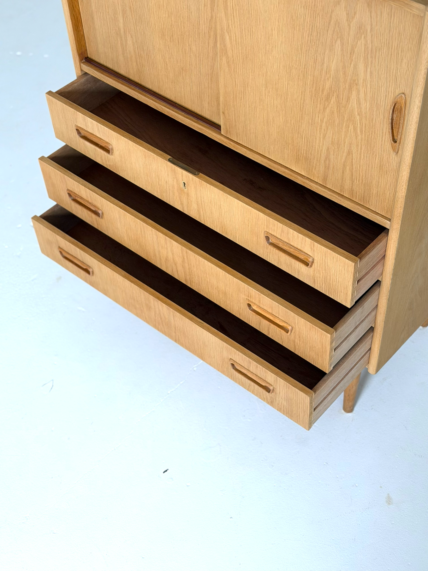Oak Cabinet | Gunnar Nielsen | Danish Vintage 1960s | Gusta Design
